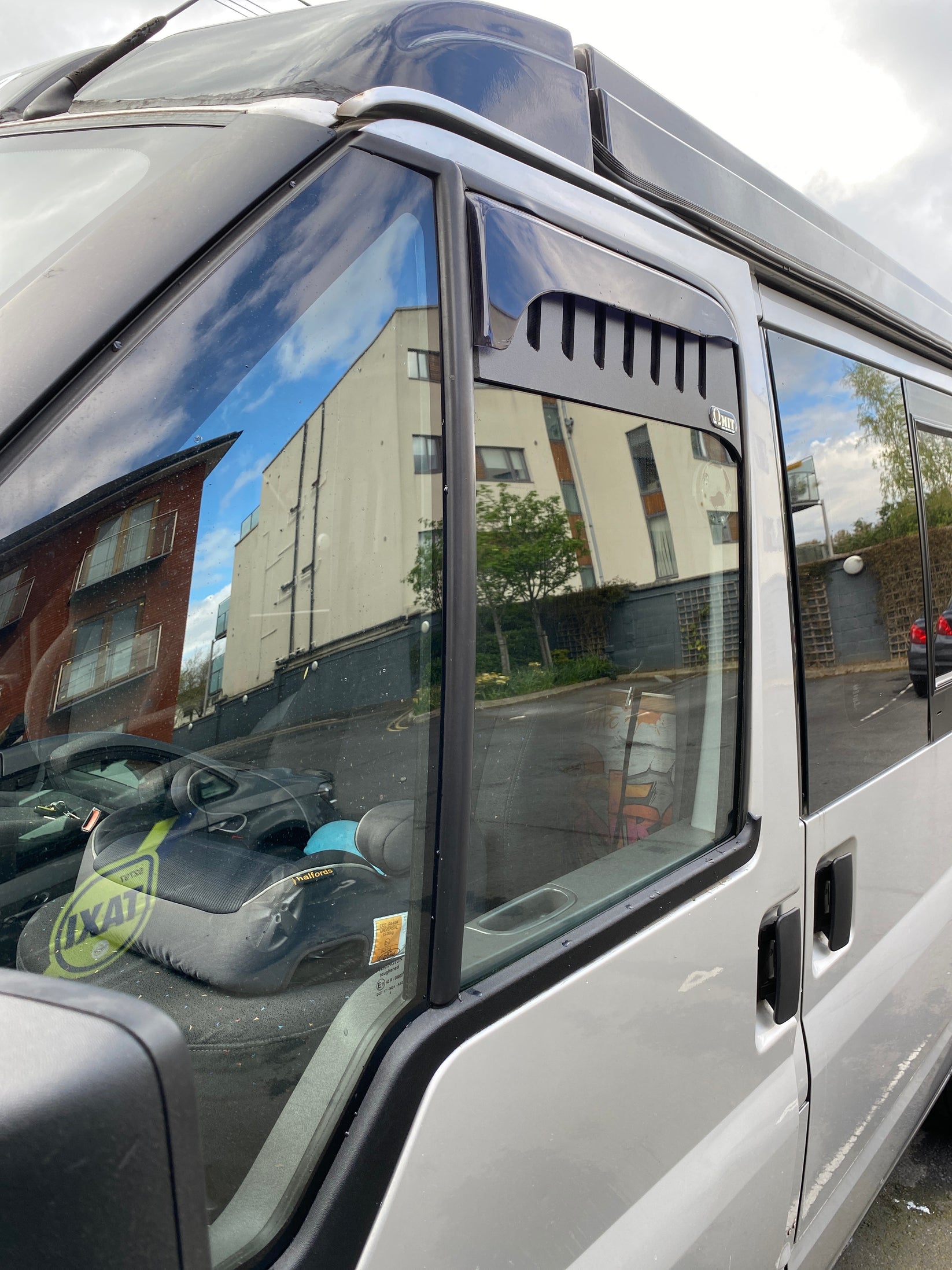 FORD TRANSIT 2006 TO 2014 MK7 WINDOW BUG VENTS – OMIT